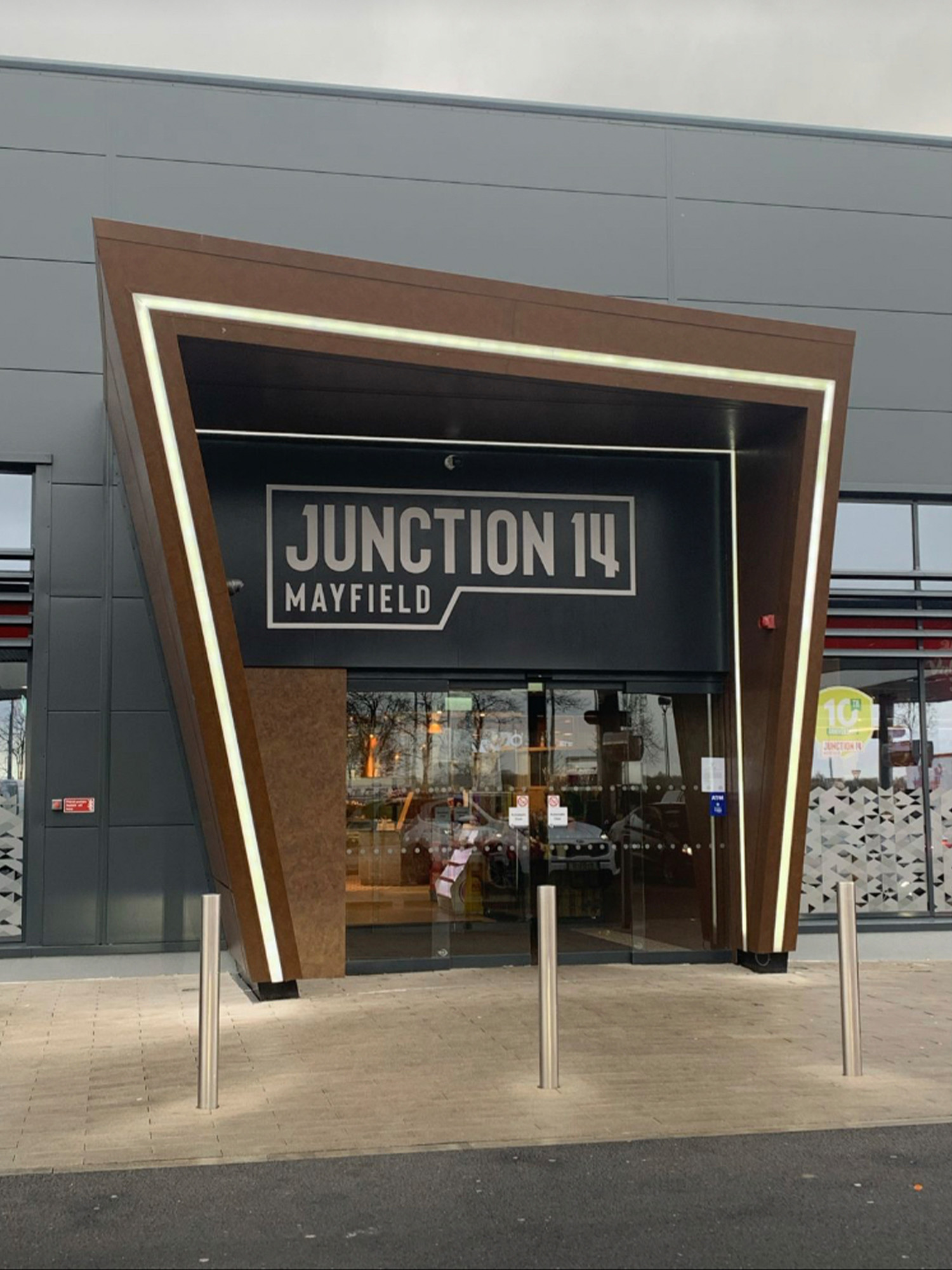 Linear Sliding Doors | IDS